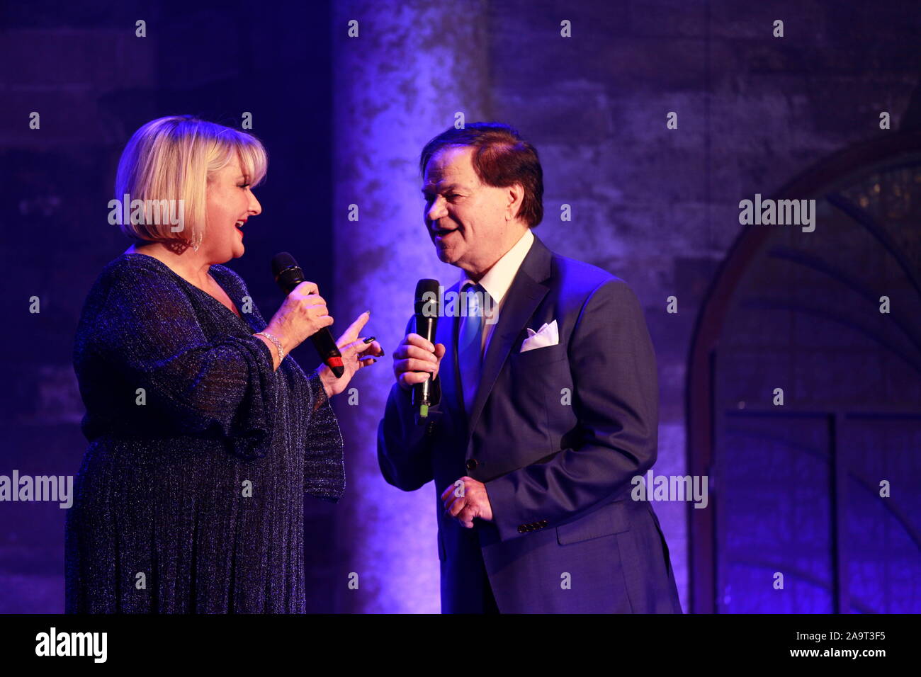 Willi Peetz und Ehefrau Andrea beim WIEDERSEHEN DER OSTLEGENDEN von ...
