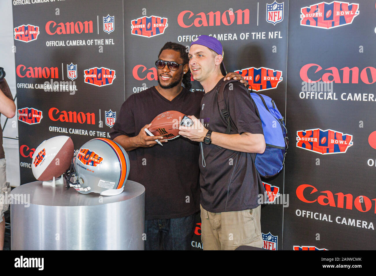 Nfl delfini immagini e fotografie stock ad alta risoluzione - Alamy
