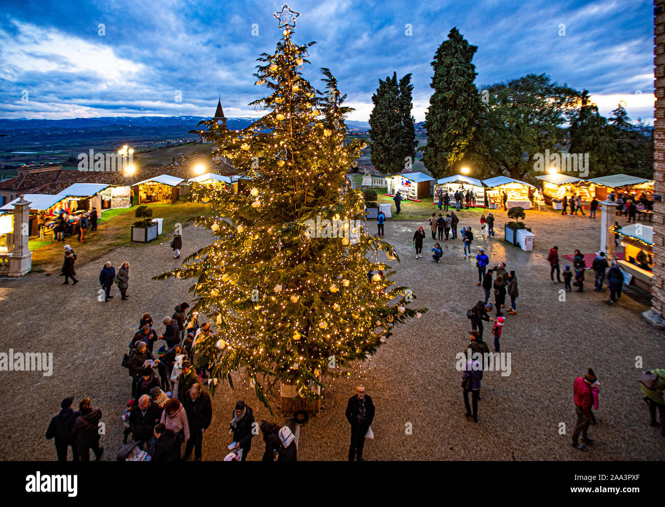 Italia Piemonte Langhe Govone 'Il magico paese di Natale ' ( il magico ...