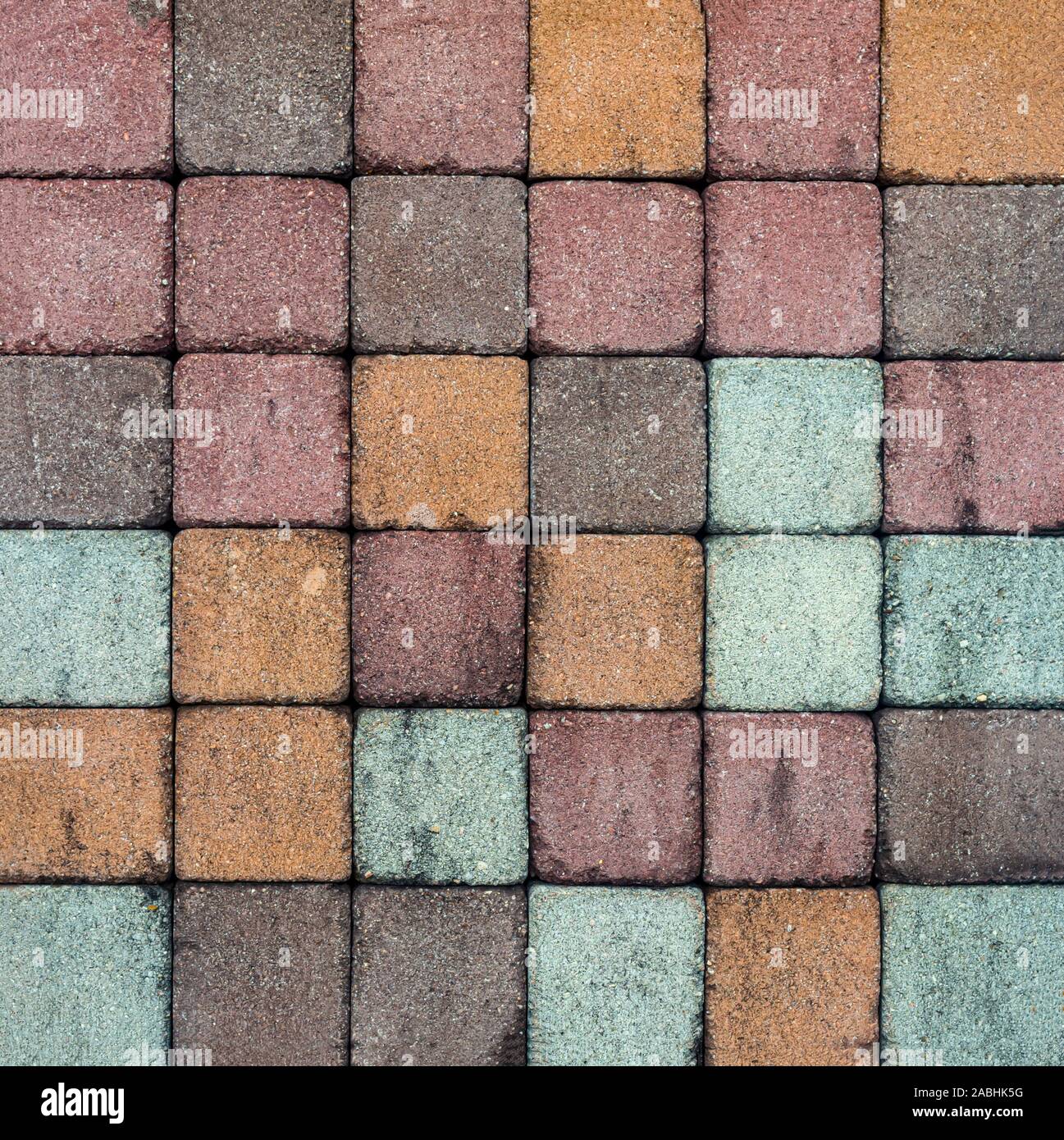 Cubo di granito grezzo immagini e fotografie stock ad alta risoluzione ...