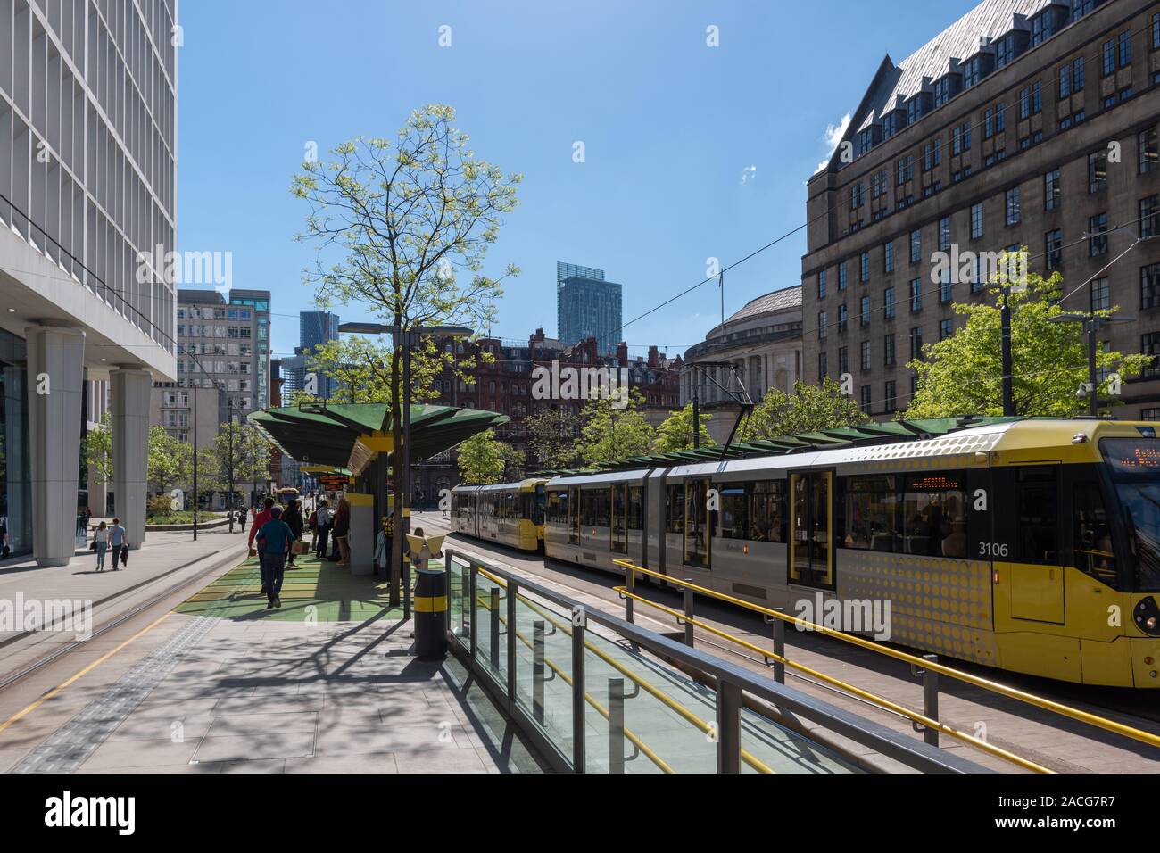 Fermata del tram della biblioteca immagini e fotografie stock ad alta ...