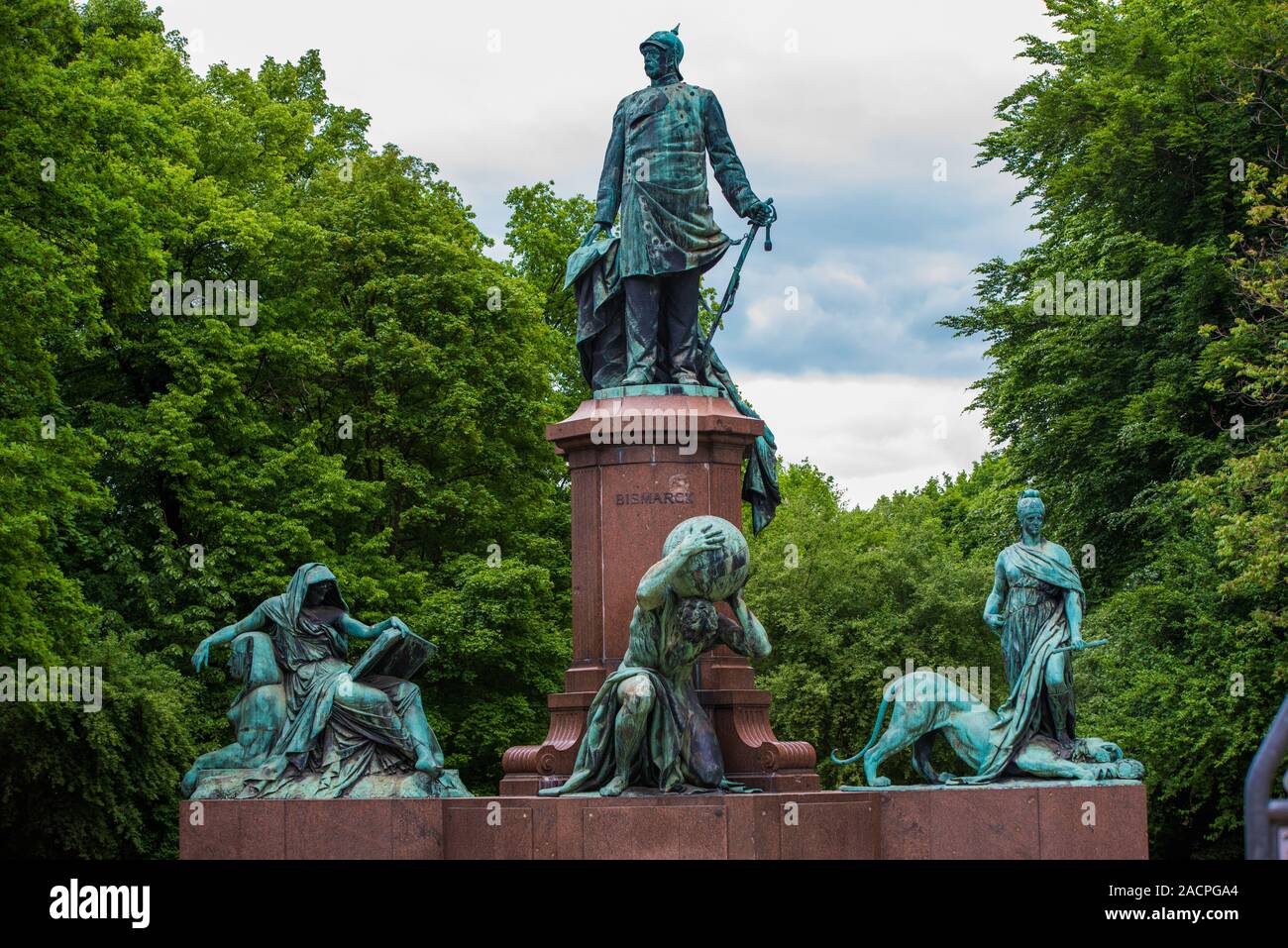 Monumento di bismark immagini e fotografie stock ad alta risoluzione ...