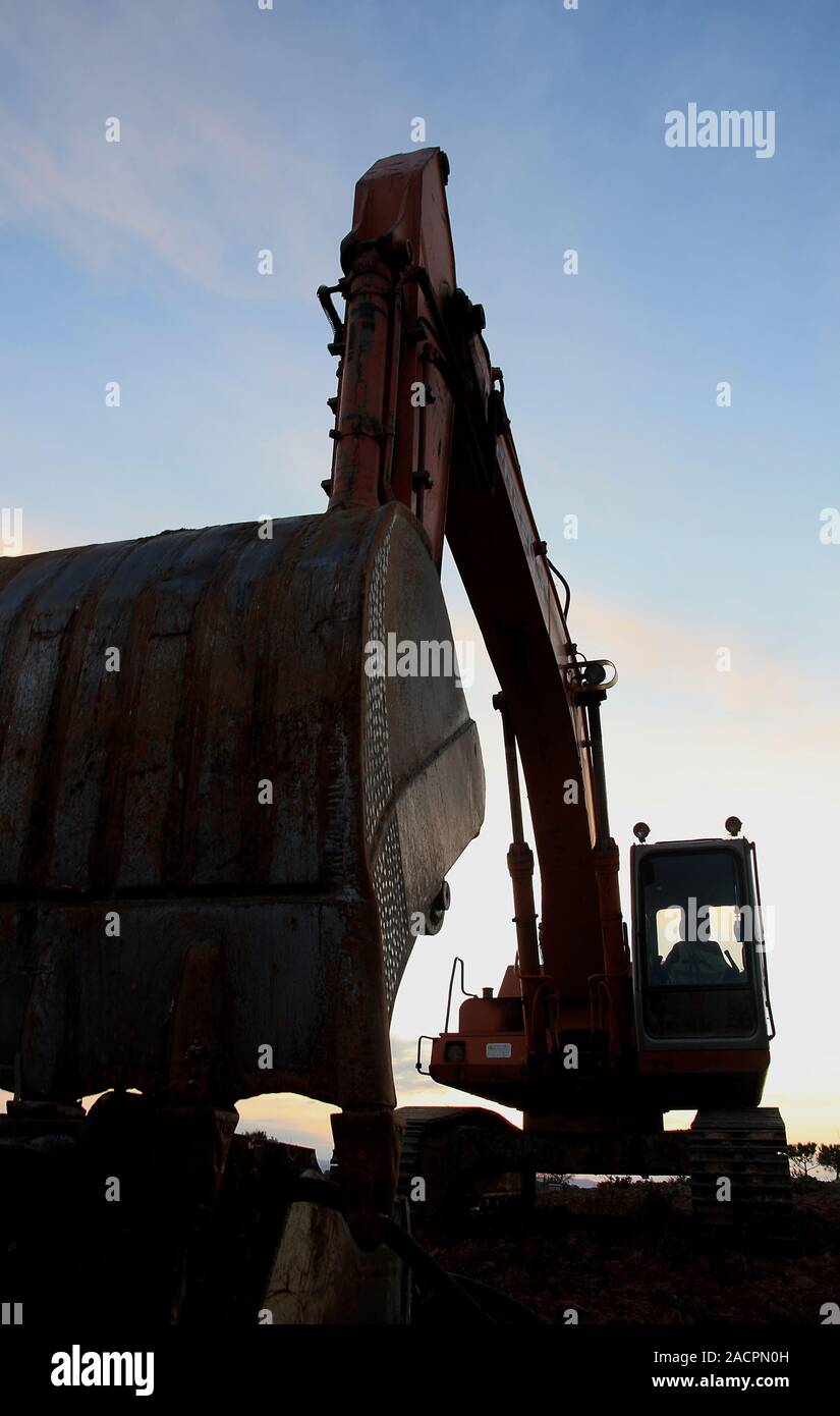 Sagoma dell'escavatore immagini e fotografie stock ad alta risoluzione ...