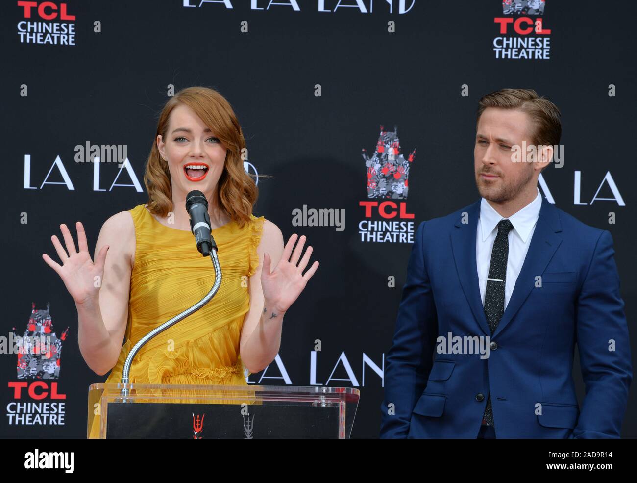 Attori Emma Stone & Ryan Gosling a TCL Chinese Theatre, Hollywood, dove ...