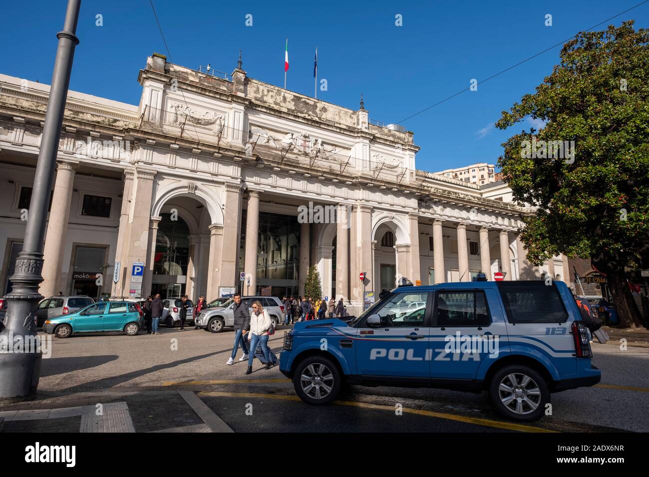 Stazione ferroviaria di genova piazza principe immagini e fotografie ...