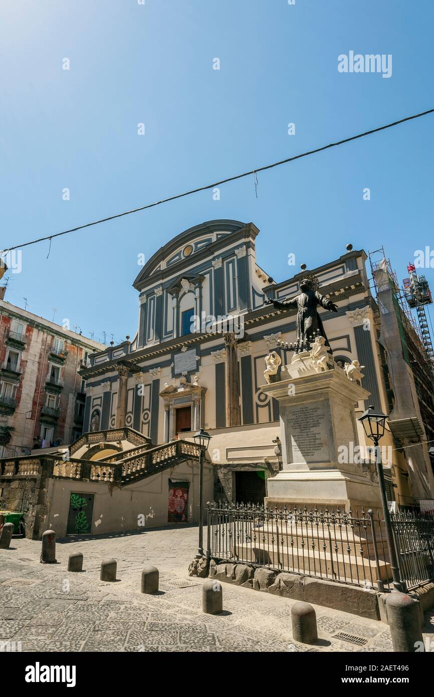 La chiesa di San Paolo Maggiore, con colonne di greco dioscuri tempio ...