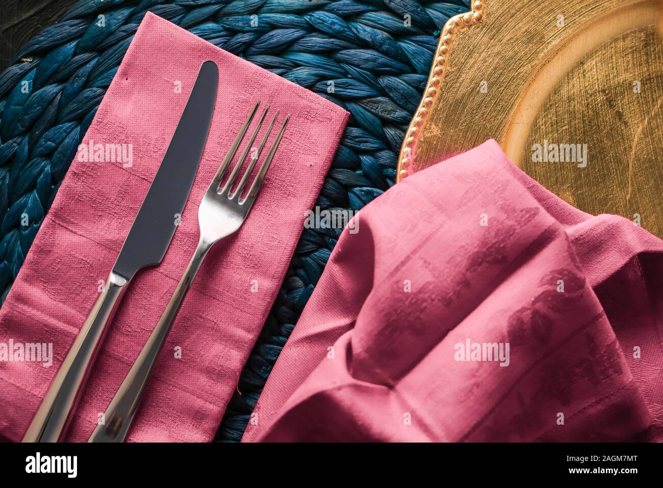 Tabella scape, menu e concetto interno - Vacanza messa in tavola con il ...