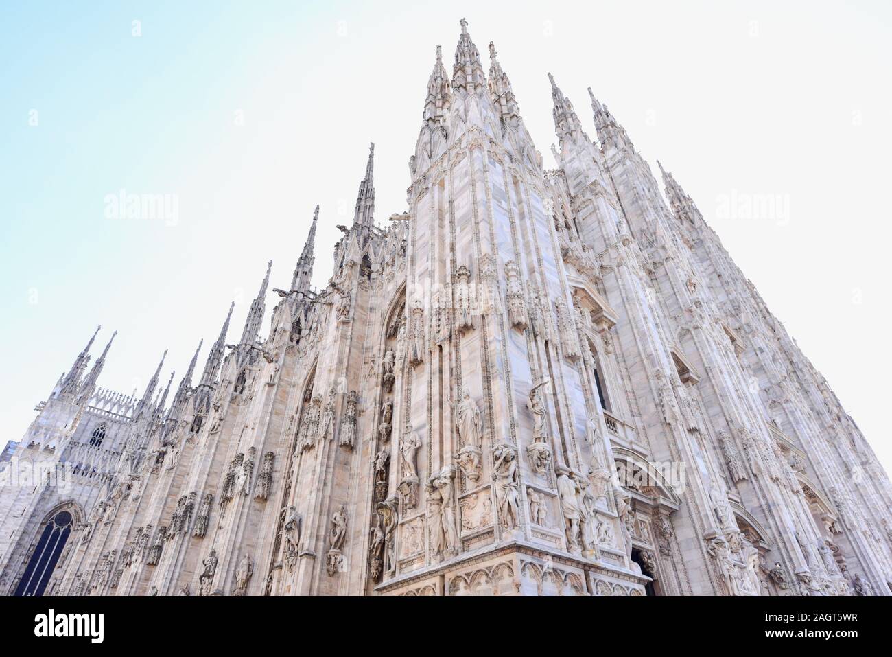 Famosa cattedrale gotica a milano immagini e fotografie stock ad alta ...