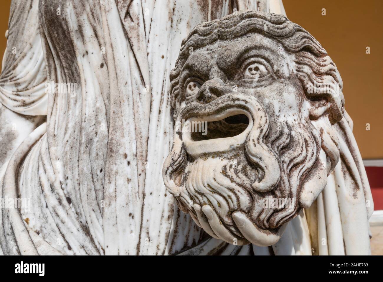 La musa della tragedia grecia greca immagini e fotografie stock ad alta ...