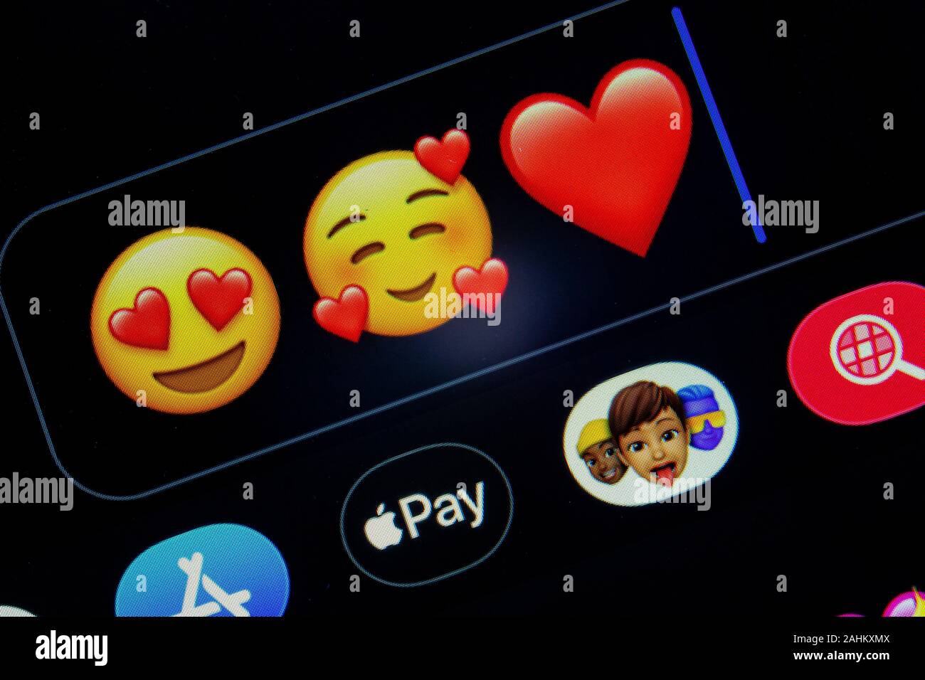 Baci emoji immagini e fotografie stock ad alta risoluzione - Alamy