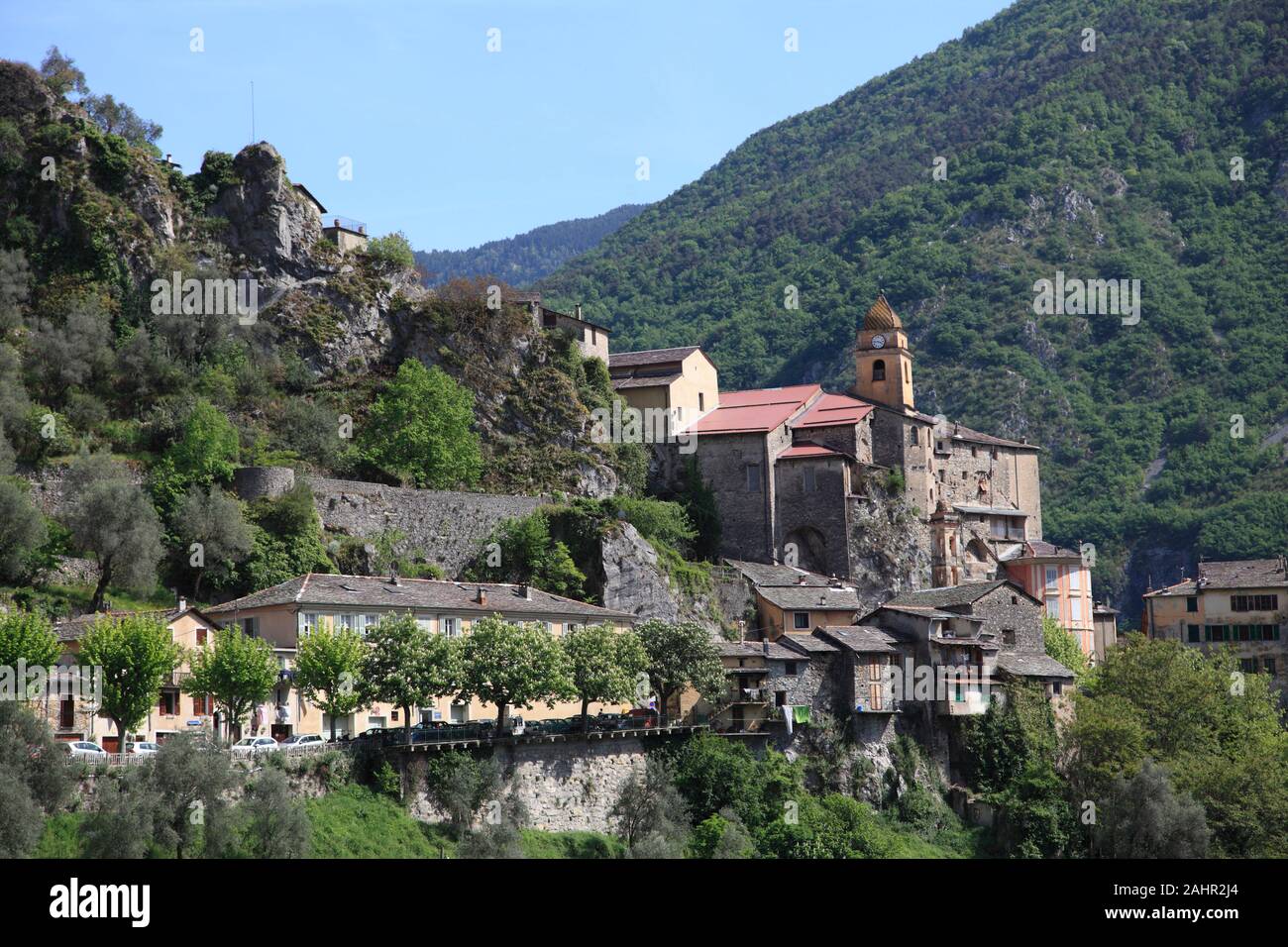 Villaggio arroccato immagini e fotografie stock ad alta risoluzione - Alamy