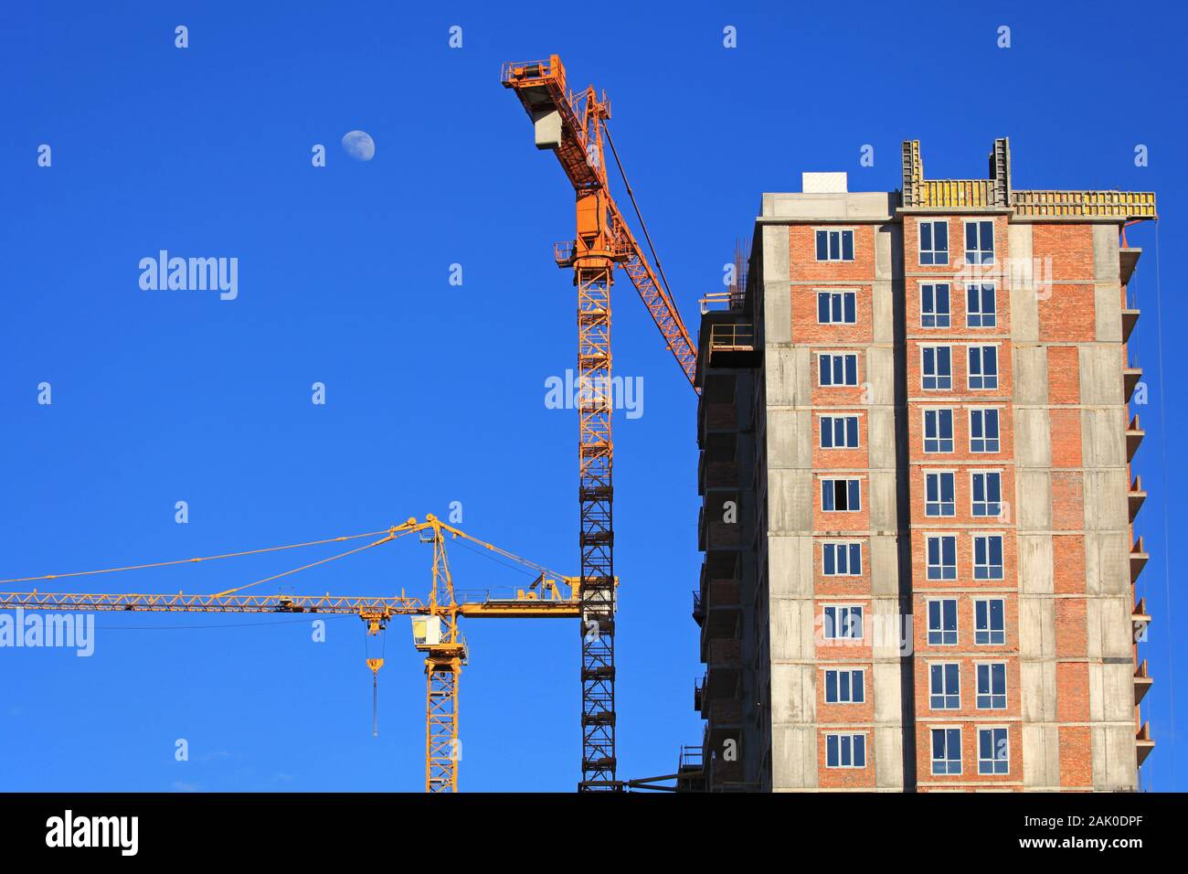 Edificio monolítico immagini e fotografie stock ad alta risoluzione - Alamy