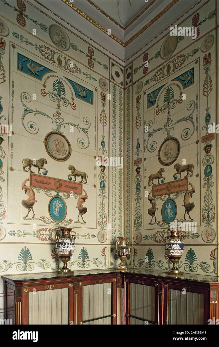 Roman ornaments immagini e fotografie stock ad alta risoluzione - Alamy