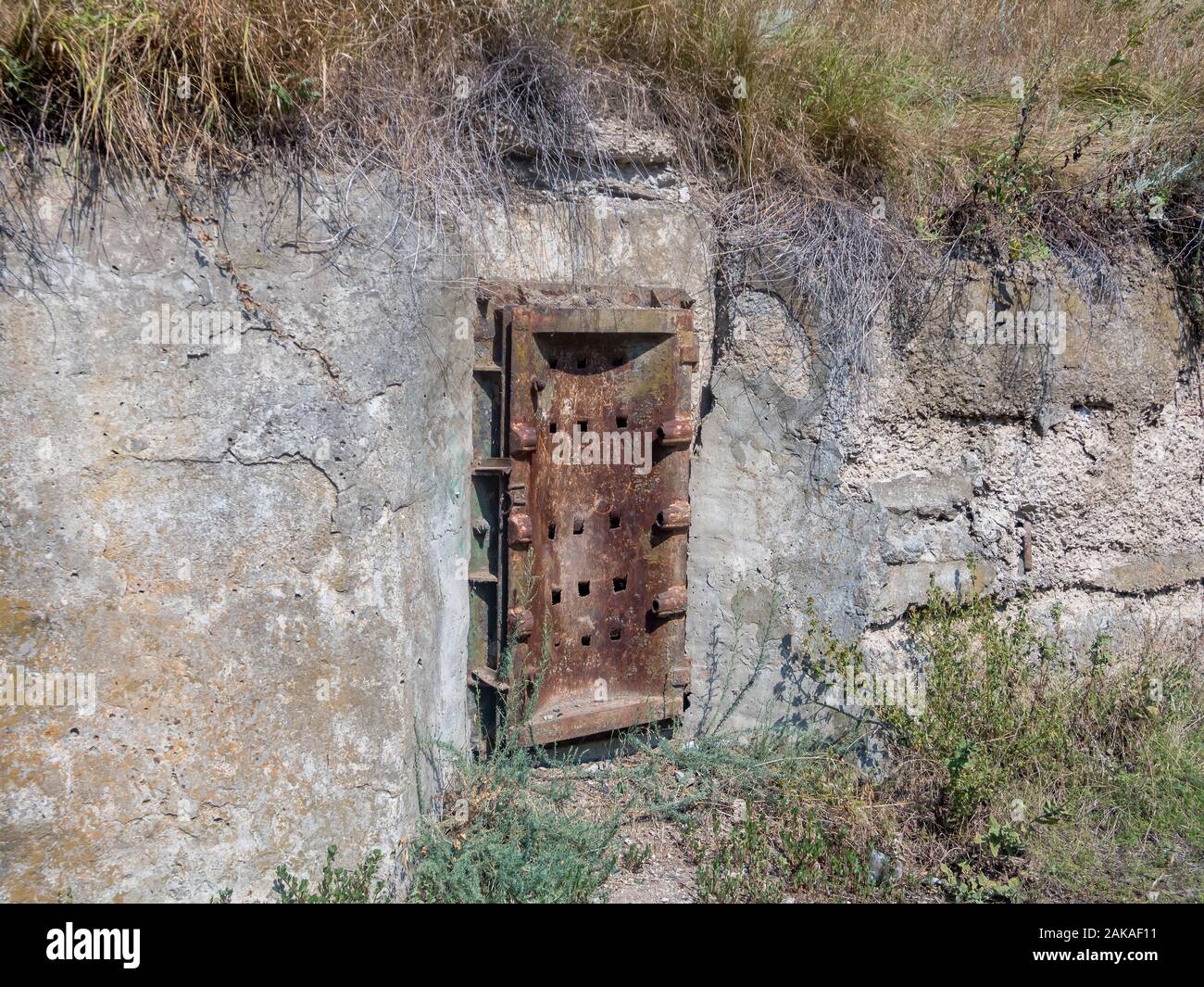La porta del bunker immagini e fotografie stock ad alta risoluzione - Alamy