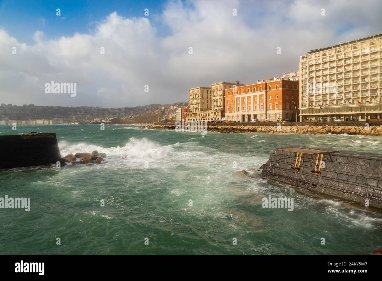 Via caracciolo napoli immagini e fotografie stock ad alta risoluzione ...