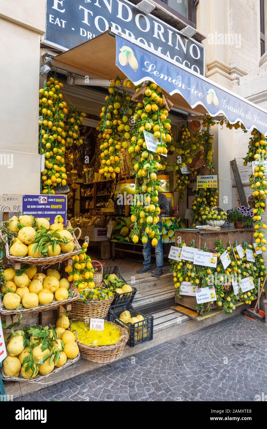 Legati al limone immagini e fotografie stock ad alta risoluzione - Alamy