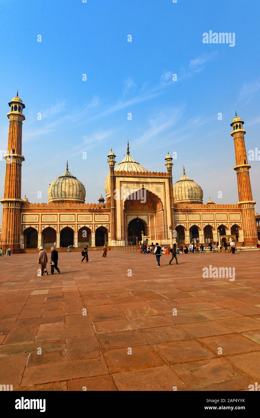 Il masjid e jahan numa immagini e fotografie stock ad alta risoluzione ...