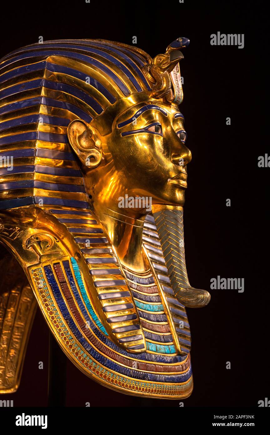 Maschera funebre di tutankhamon immagini e fotografie stock ad alta ...