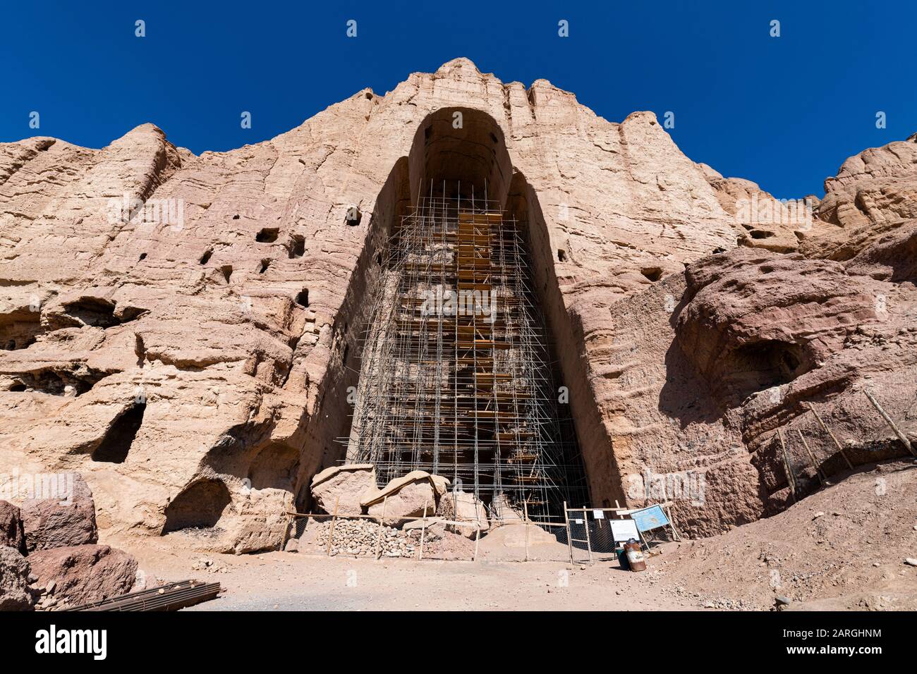 Buddhas of bamiyan immagini e fotografie stock ad alta risoluzione - Alamy
