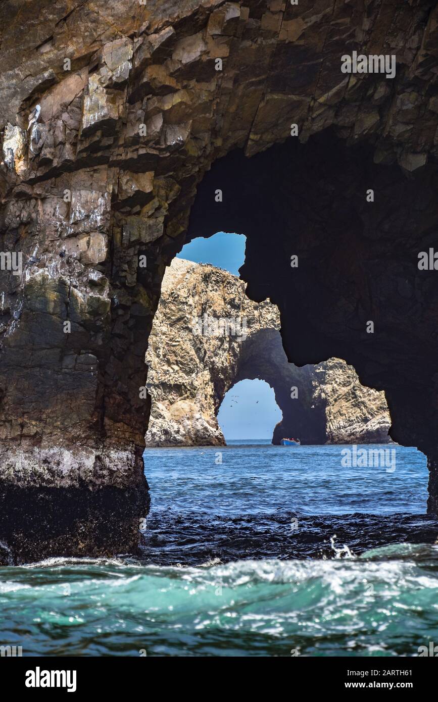 La riserva naturale di paracas e le isole ballestas immagini e ...
