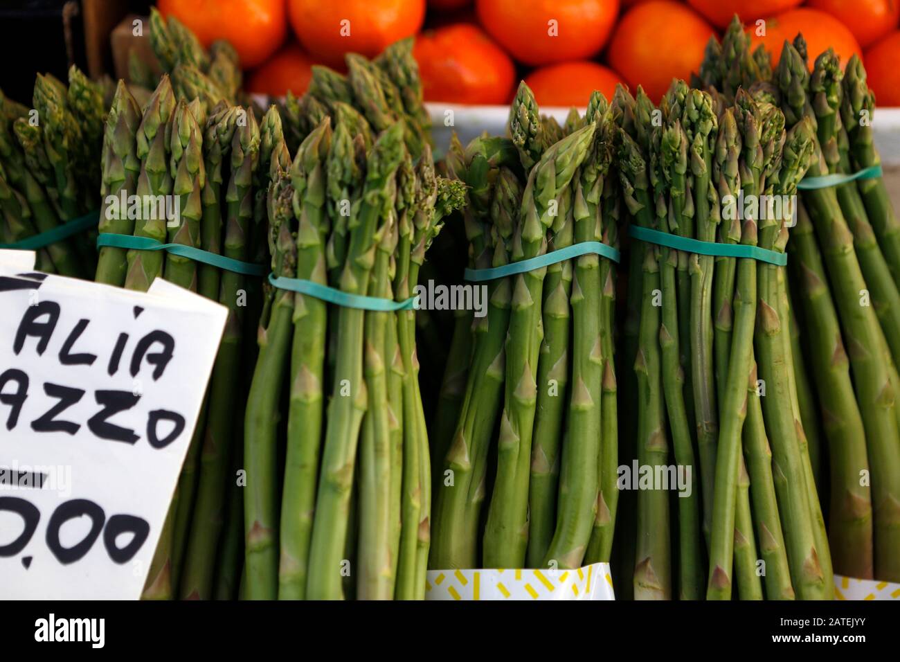 Pianta di asparagi officinalis immagini e fotografie stock ad alta ...