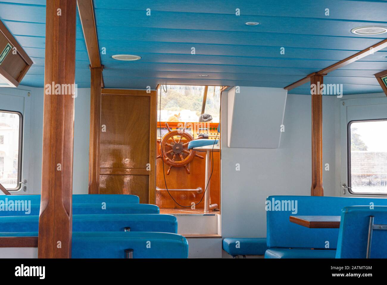 Timone della nave all'interno immagini e fotografie stock ad alta ...