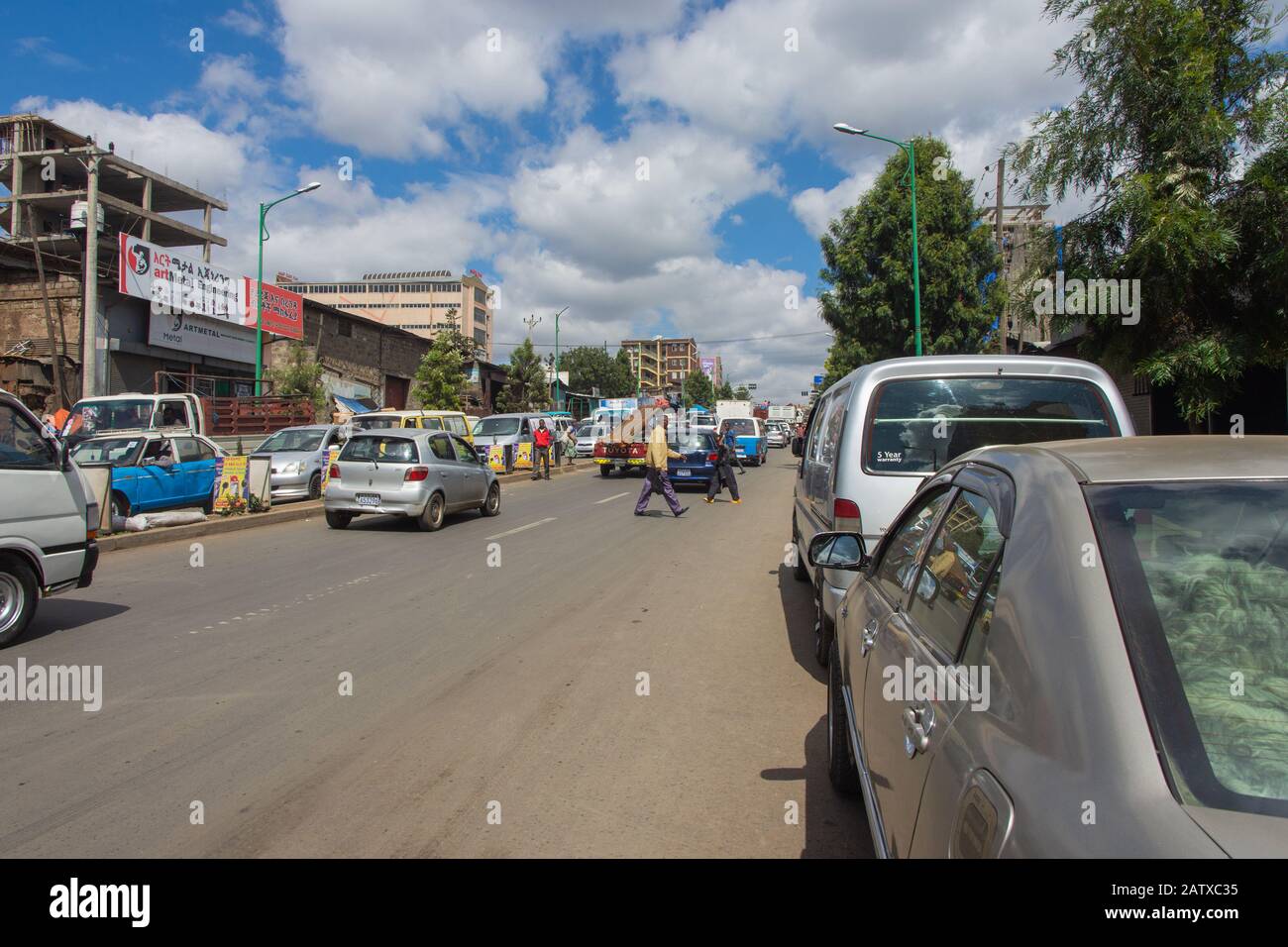 Traffic in addis ababa ethiopia immagini e fotografie stock ad alta ...