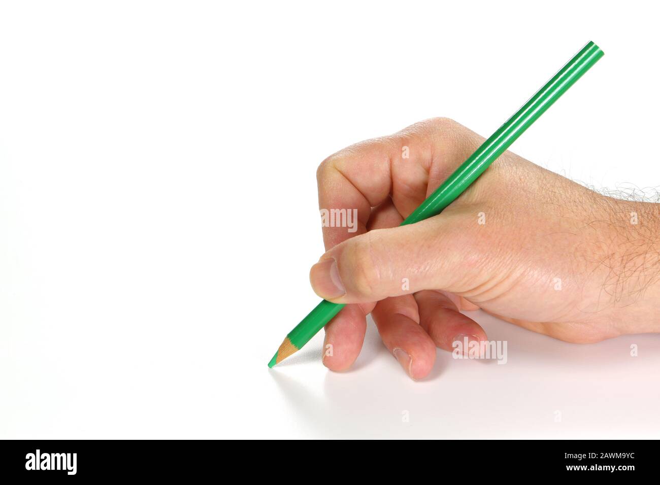 Mano che tiene la matita e la scrittura immagini e fotografie stock ad ...