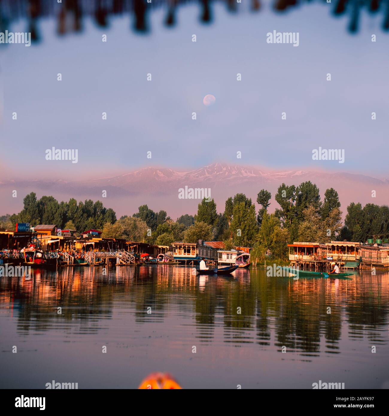 Bellissimo lago dal immagini e fotografie stock ad alta risoluzione - Alamy