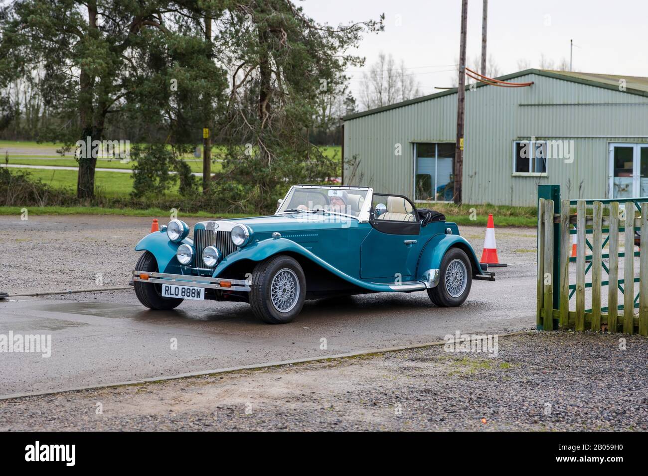 Jba falcon immagini e fotografie stock ad alta risoluzione - Alamy