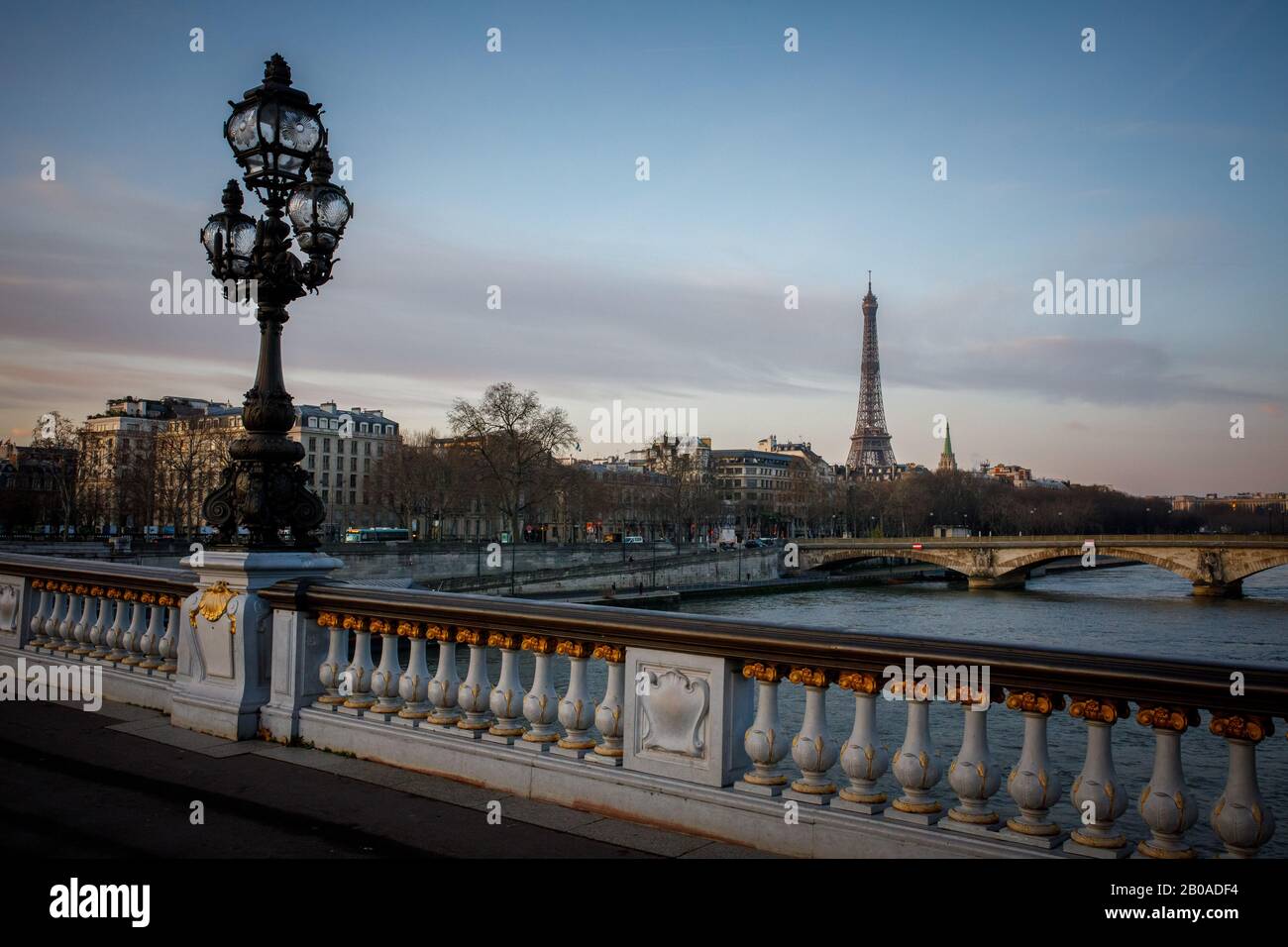 Parigi Dalla Torre Eiffel Immagini e Fotos Stock - Alamy