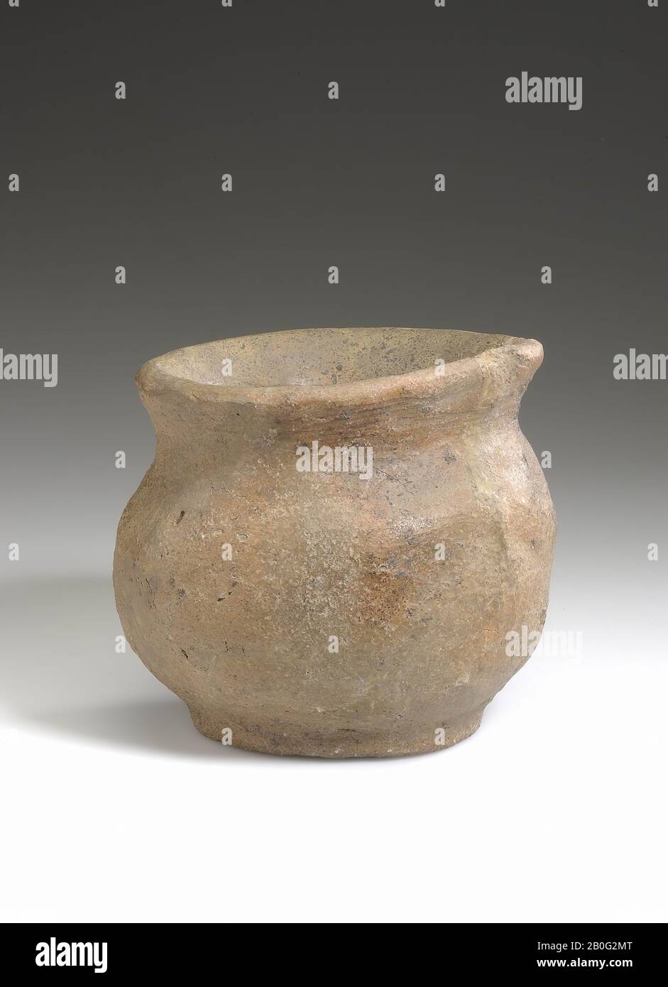 Neolithic pottery immagini e fotografie stock ad alta risoluzione - Alamy