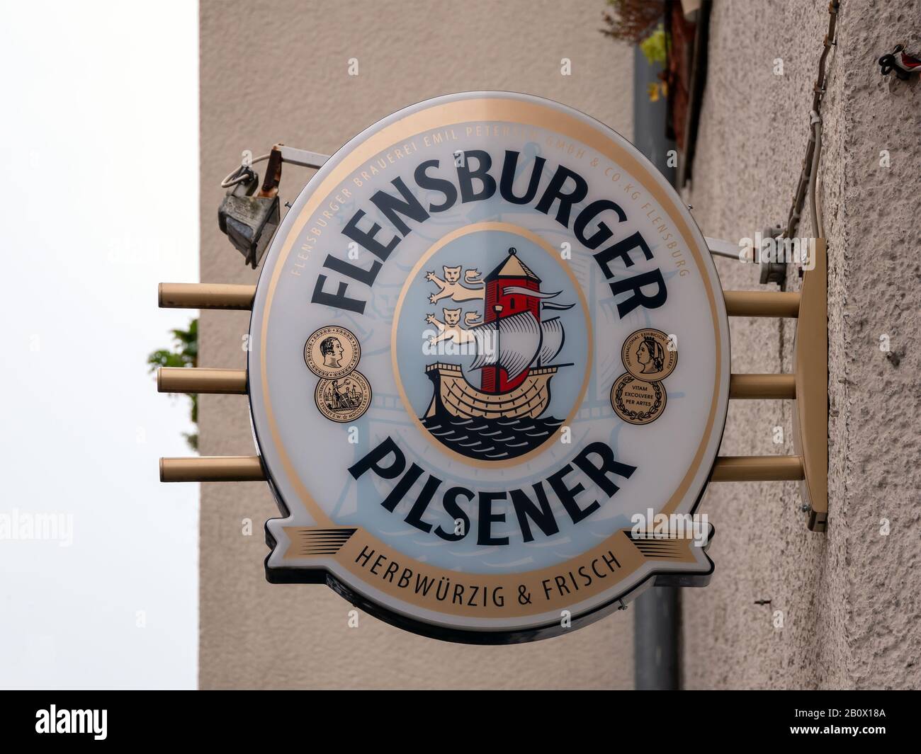 Logo birra immagini e fotografie stock ad alta risoluzione - Alamy