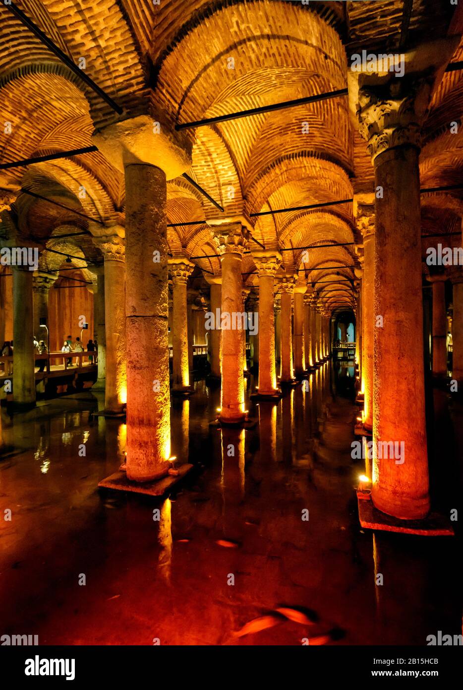 Istanbul - 25 MAGGIO 2013: All'interno della Cisterna Basilica. E 'il ...