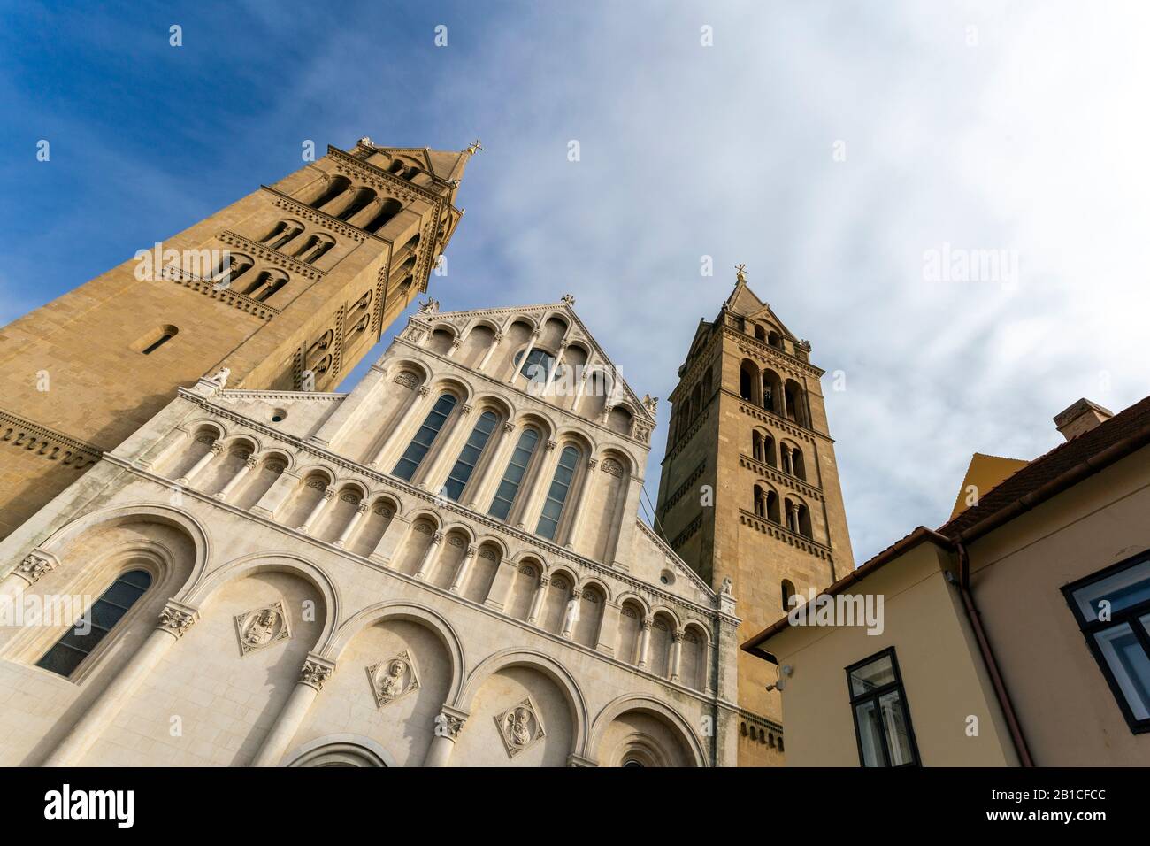 Sts. Basilica di Pietro e Paolo o la cattedrale di Pecs a Pecs ...