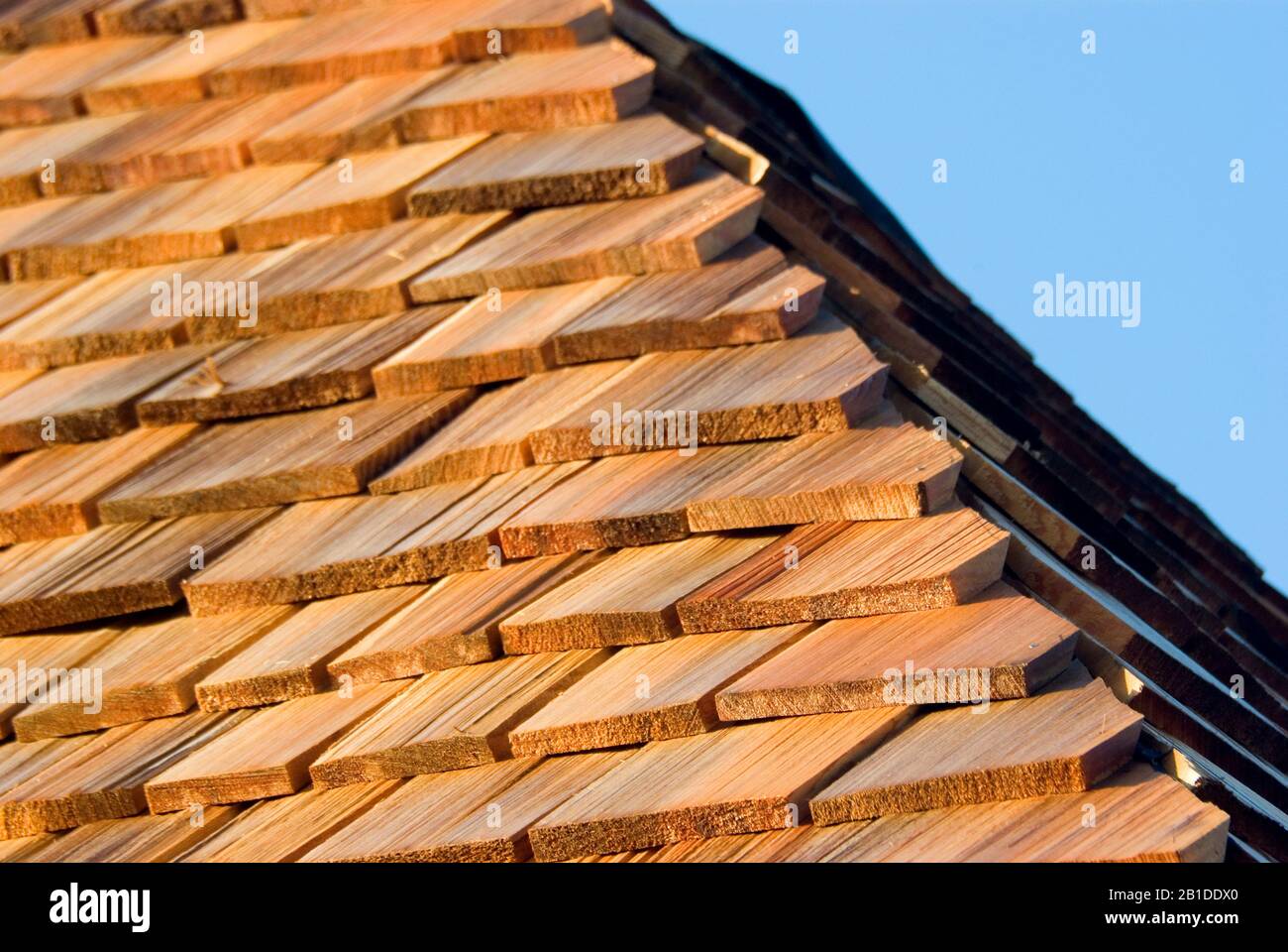 Tegole in legno naturale immagini e fotografie stock ad alta ...