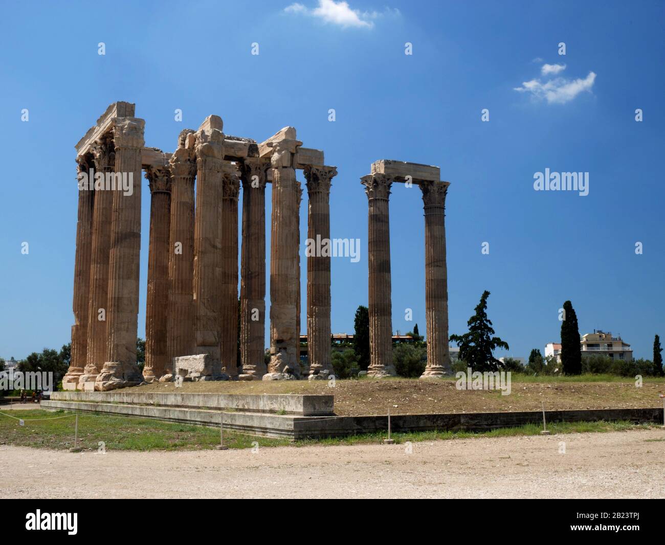 Tempio di zeus immagini e fotografie stock ad alta risoluzione - Alamy