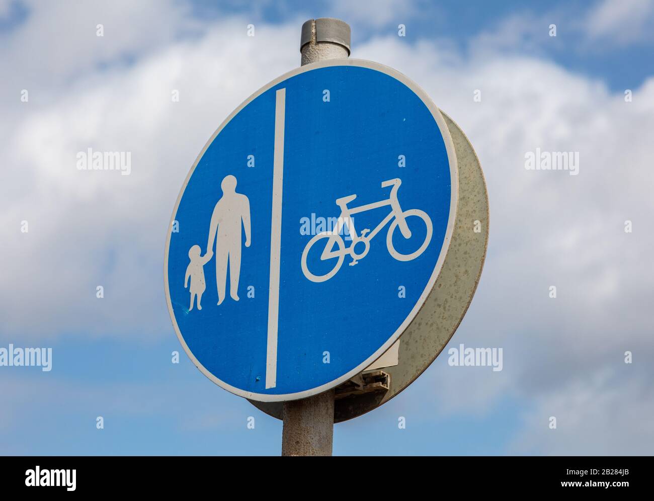 Cartello blu rotondo immagini e fotografie stock ad alta risoluzione ...