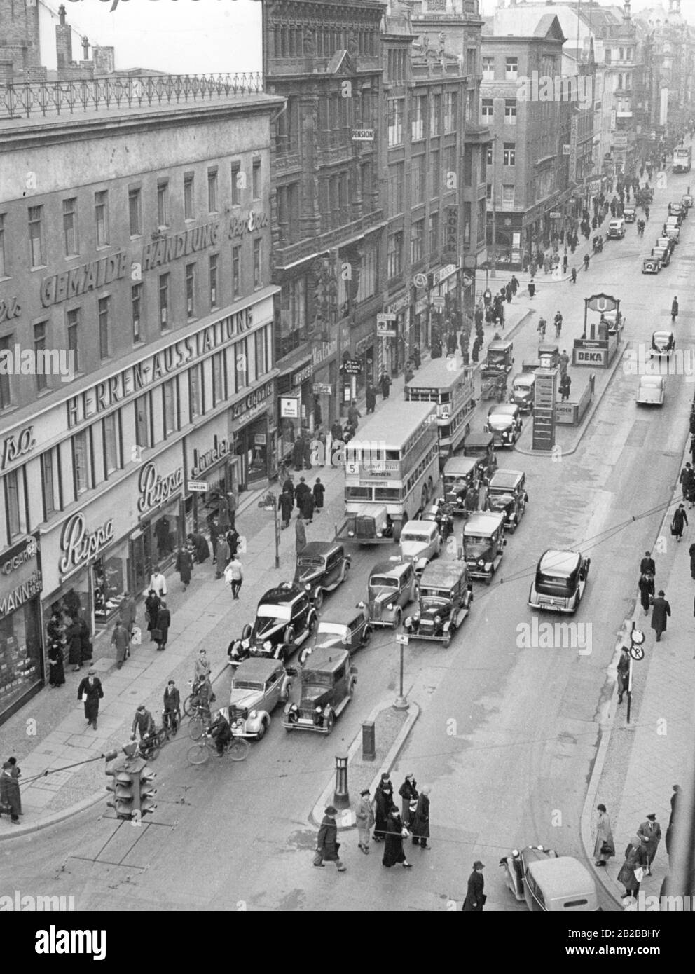 Leipziger strasse friedrichstrasse immagini e fotografie stock ad alta ...