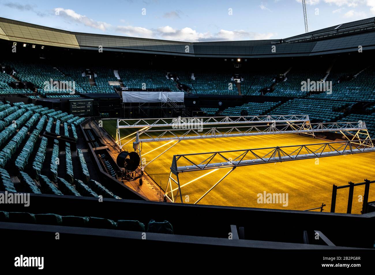 Wimbledon centre court empty immagini e fotografie stock ad alta ...