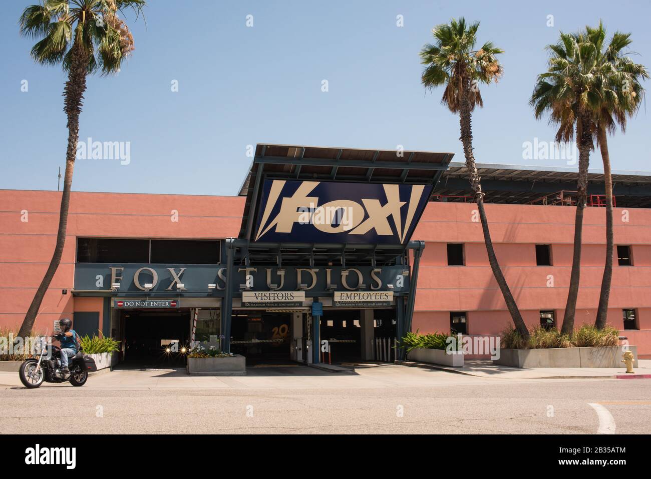 L'ingresso ai Fox Studios di Century City, California, dove sono stati ...