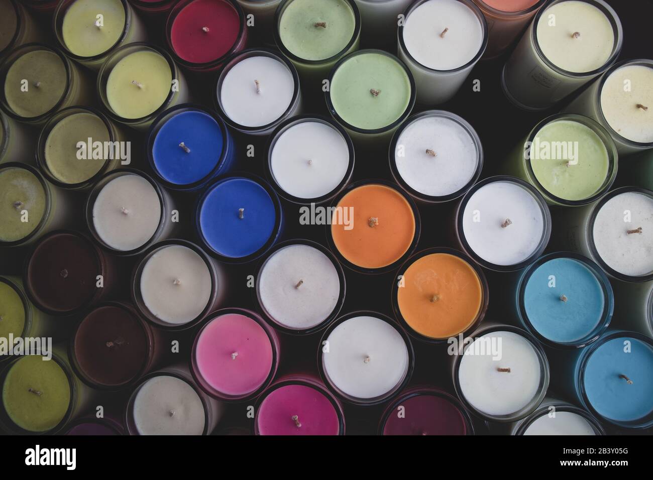 Cera colorata e vetro immagini e fotografie stock ad alta risoluzione ...