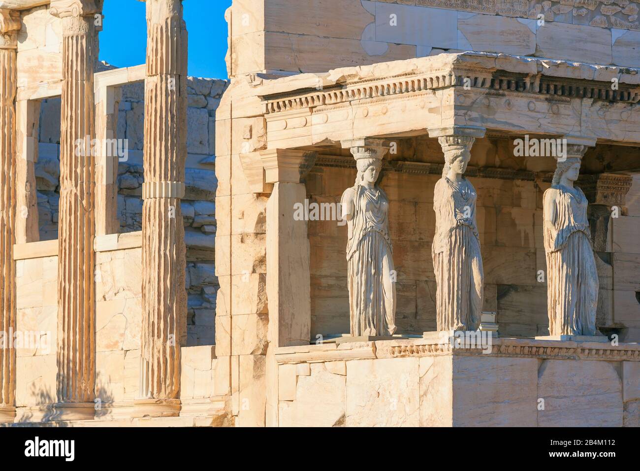 Statue dei cariatidi collina dell'acropoli immagini e fotografie stock ...