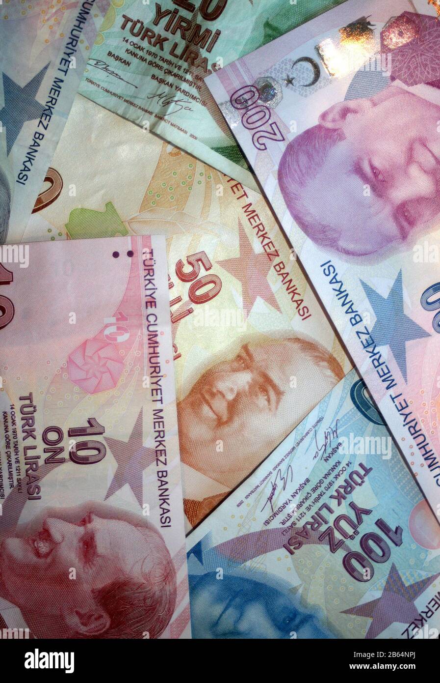 Banconote in lire turche immagini e fotografie stock ad alta ...
