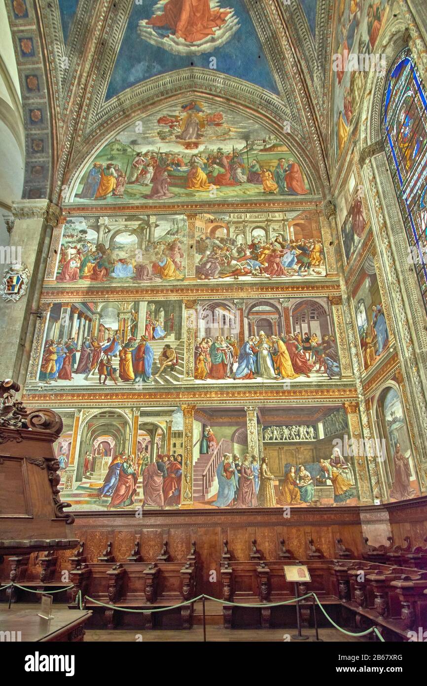 FIRENZE CHIESA DI SANTA MARIA NOVELLA SALETTE DI LEGNO E PULPITO CON ...
