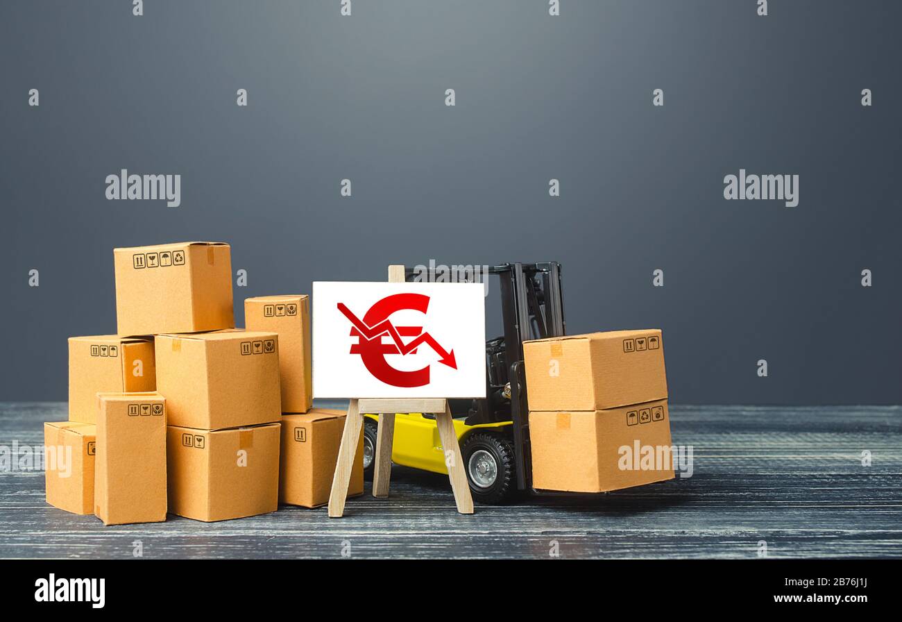 Calo delle vendite immagini e fotografie stock ad alta risoluzione - Alamy Calo delle vendite immagini e fotografie stock ad alta risoluzione - Alamy