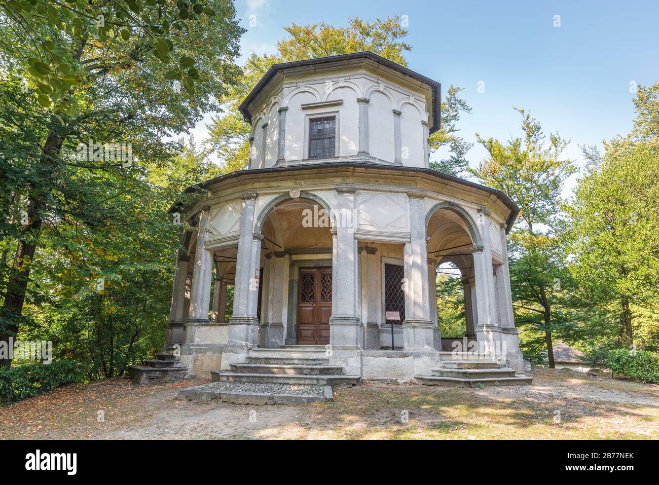 Via Crucis al Sacro Monte di Orta, sito UNESCO, sul Lago d'Orta Foto ...