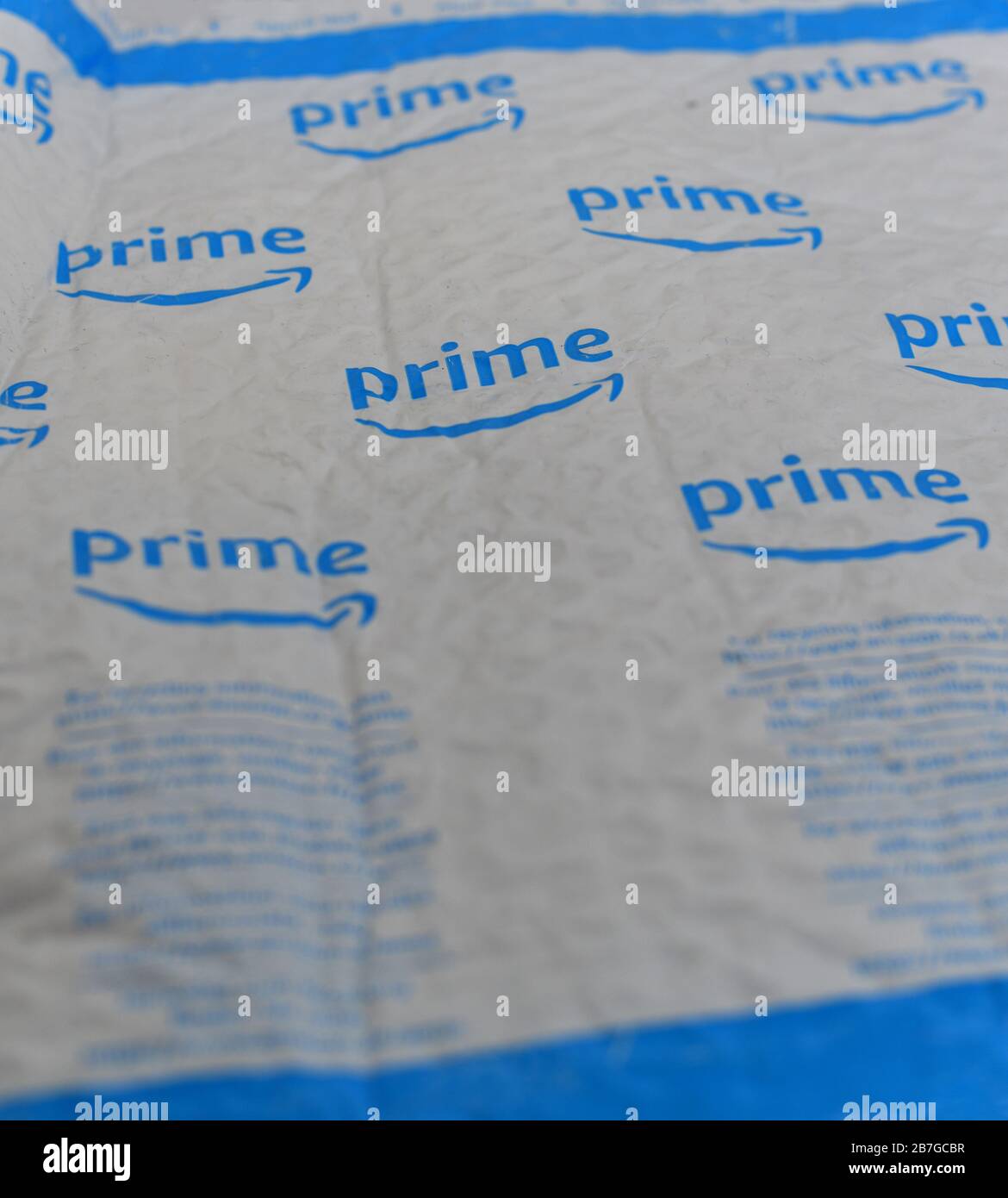 Amazon prime package immagini e fotografie stock ad alta risoluzione ...