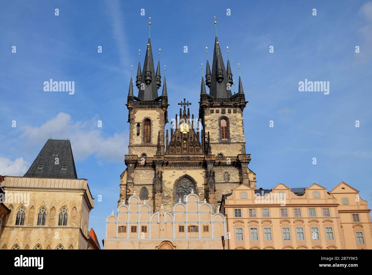 Praga in verano immagini e fotografie stock ad alta risoluzione - Alamy