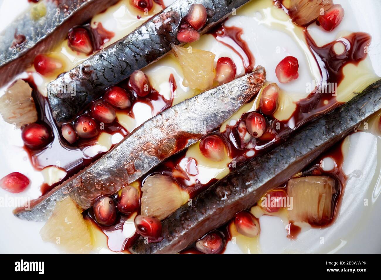 Small sardines immagini e fotografie stock ad alta risoluzione - Alamy